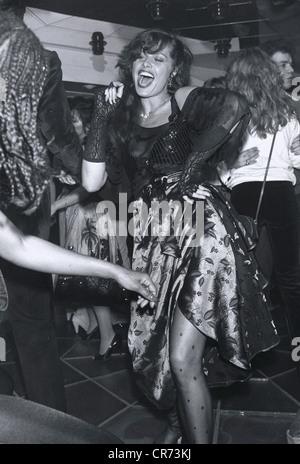 Obermaier, Uschi, * 24.9.1946, German photographic model, half length ...