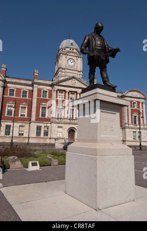 Barry Docks Offices with Statue of David Davies the founder of Barry ...