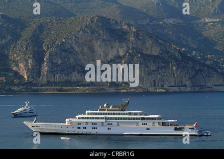 Motor yacht "Rising Sun", 138m, at night, built by Luersson Yachts in ...