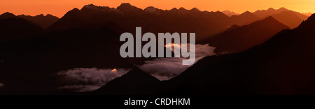 Mountain panorama at sunrise, Reutte, Ausserfern, Tyrol, Austria ...