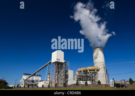The Marshall Steam Station coal power plant operates Sunday, March 3 ...