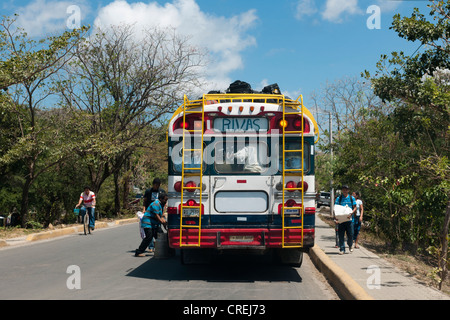 Bus being loaded for local transport at Lilongwe bus station Stock ...
