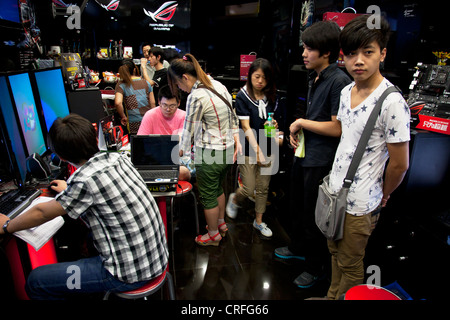 Computer sellers inside e-plaza digital square shopping mall ...
