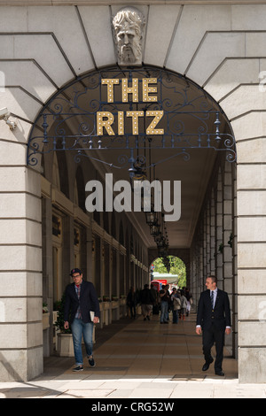 The Ritz Hotel Piccadilly London front entrance Stock Photo - Alamy