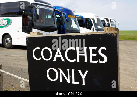 Coaches Only Parking Car Coach Park Sign Stock Photo - Alamy