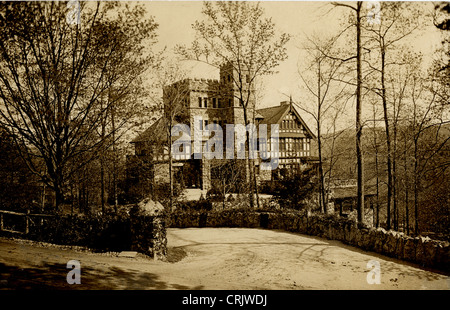 Immense & Spectacular Fortified English Tudor Mansion Stock Photo - Alamy