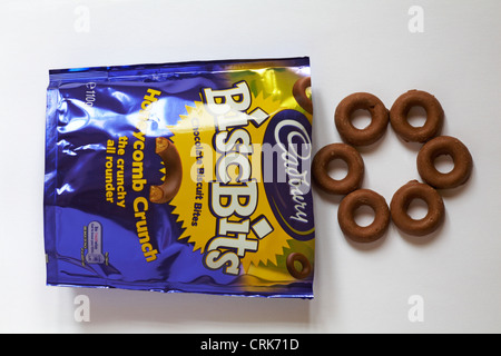 Packet of Cadbury Biscbits Honeycomb Crunch chocolate biscuit bites ...