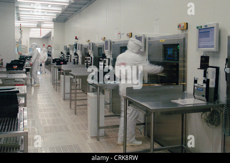 Clean room for microchip production at Infineon Stock Photo - Alamy