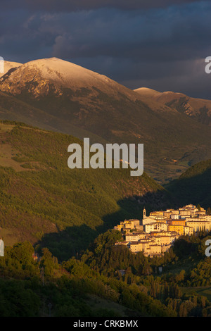 Monti Sibillini (Italy) - The landscape summit in Marche and Umbria ...
