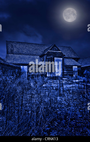 Abandoned farm buildings in rural England Stock Photo - Alamy