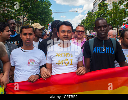 Paris France, multiracial teens Group French Teenagers, Friends Posing ...