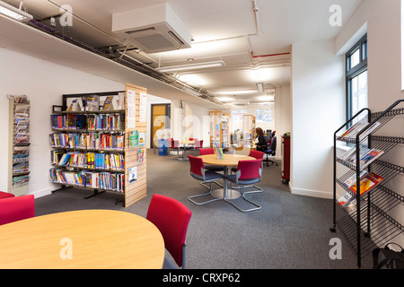 Abingdon & Witney College Library Stock Photo - Alamy