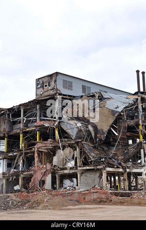 Building being torn down Stock Photo - Alamy