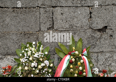 The Death Wall (execution wall) between Blocks 10 and 11, Auschwitz ...