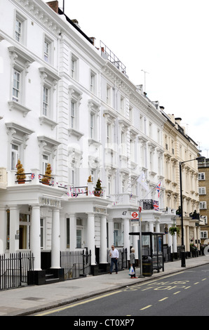 Belgrave Road in Pimlico, London Stock Photo - Alamy