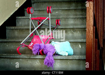 Eviction and violence homelessness concept metaphor Stock Photo - Alamy