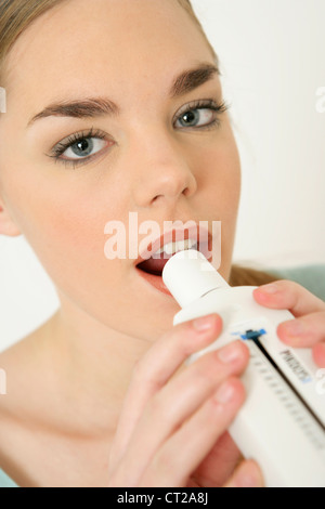 BREATHING, SPIROMETRY IN A WOMAN Stock Photo - Alamy