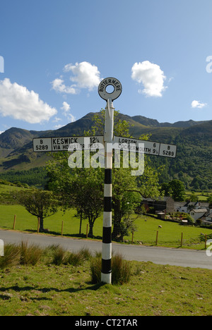 Sign post in Buttermere, Lake District Stock Photo - Alamy