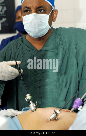 A surgeon performing laparoscopic (keyhole) surgery Stock Photo - Alamy