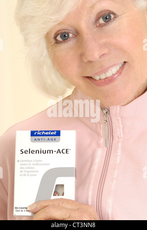 SELENIUM FOOD SUPPLEMENT Stock Photo - Alamy
