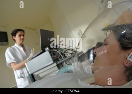 INDIRECT CALORIMETRY EXAMINATION Stock Photo: 49292384 - Alamy