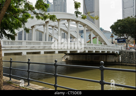 The Elgin Bridge River Crossing with Tourist Taxi Boat on the Singapore ...