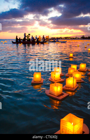 Floating Lantern ceremony, Waikiki, Oahu, Hawaii Stock Photo - Alamy