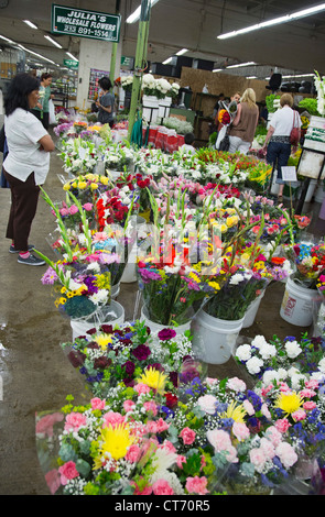 Flowers, Los Angeles Flower District, downtown LA, California, USA ...