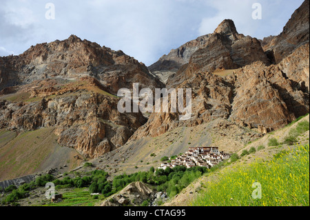 Lingshed monastery. Zanskar. India Stock Photo - Alamy