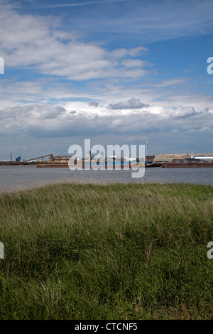 river thames newham london england Stock Photo - Alamy