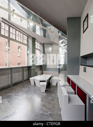Student Salon, LSE Campus in Holborn, London, United Kingdom. Architect ...