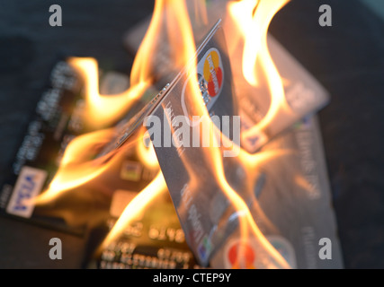 burning credit card Stock Photo: 22412163 - Alamy