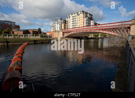 Crown Point Bridge Leeds, built 1842; widened 1994 Stock Photo - Alamy