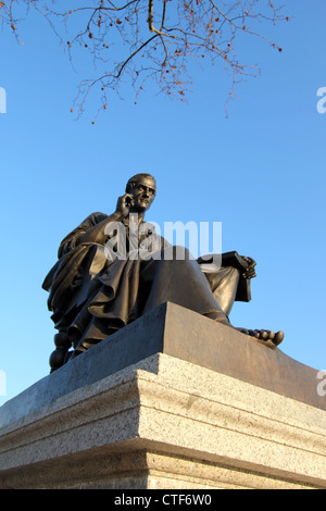 Statue of Jean-Jacques Rousseau on the Rousseau island, Geneva ...