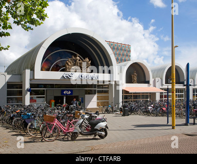 Train Station, Gouda, The Netherlands Stock Photo - Alamy