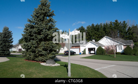 Foxboro Green Adult Lifestyle Community street signs in Baden Ontario ...