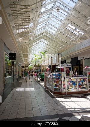 fashion outlet store buffalo indoor shopping mall centre Stock Photo ...