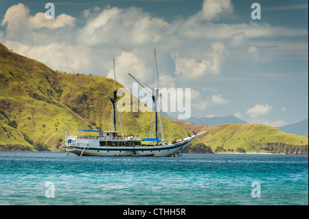 The Ombak Putih, a 108 foot traditional wooden Phinisi schooner off of ...