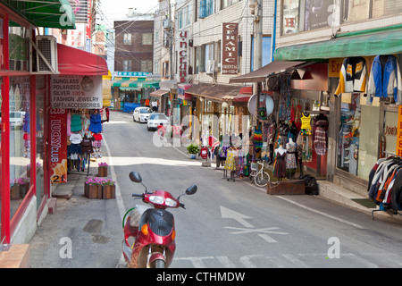 Shinjang shopping district Stock Photo - Alamy