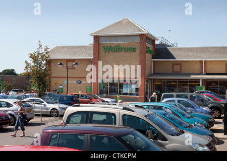 waitrose supermarket and car park Stock Photo - Alamy