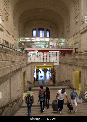 Milan Centrale train station, Stazione Milano Centrale, fronted by ...