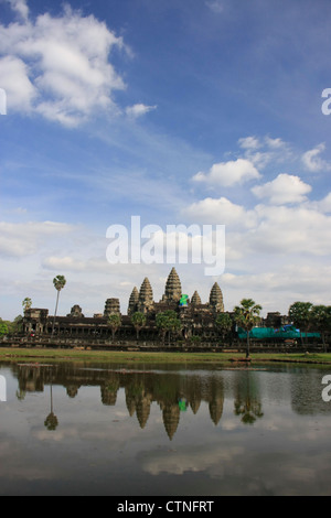 Reflection pool at Angkor Wat, Cambodia Stock Photo - Alamy