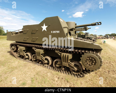 The Sexton S 287191 is a Canadian military self-propelled gun used ...