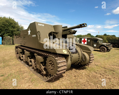 The Sexton tank, a World War II self-propelled artillery vehicle ...