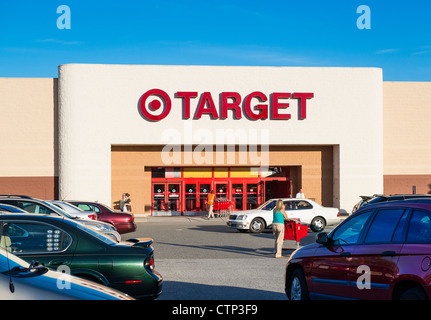 Super Target discount store / superstore / hypermarket in Virginia ...
