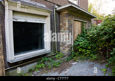 Abandoned town of Doel in Belgium Stock Photo - Alamy