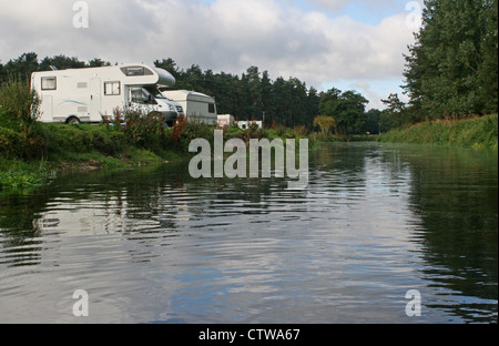 Camping and motorhomes in Thetford Forest, beside the Little Ouse River ...