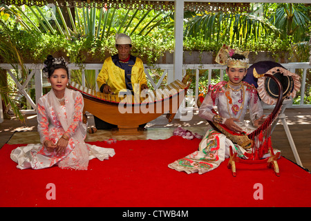 Burmese Harp, Myanmar (Burma Stock Photo - Alamy