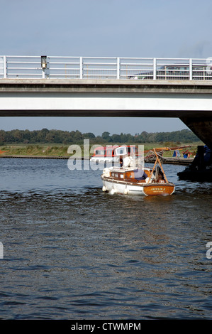 Javelin 2 traditional wooden Broads sailing yacht on the River Bure ...