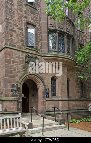 Yale University Campus Gothic stone building Stock Photo - Alamy